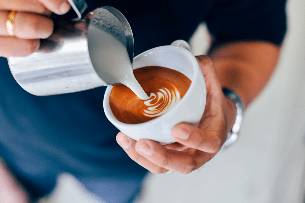 Latte art: How to make a caffe latte with rosetta :: Green Plantation