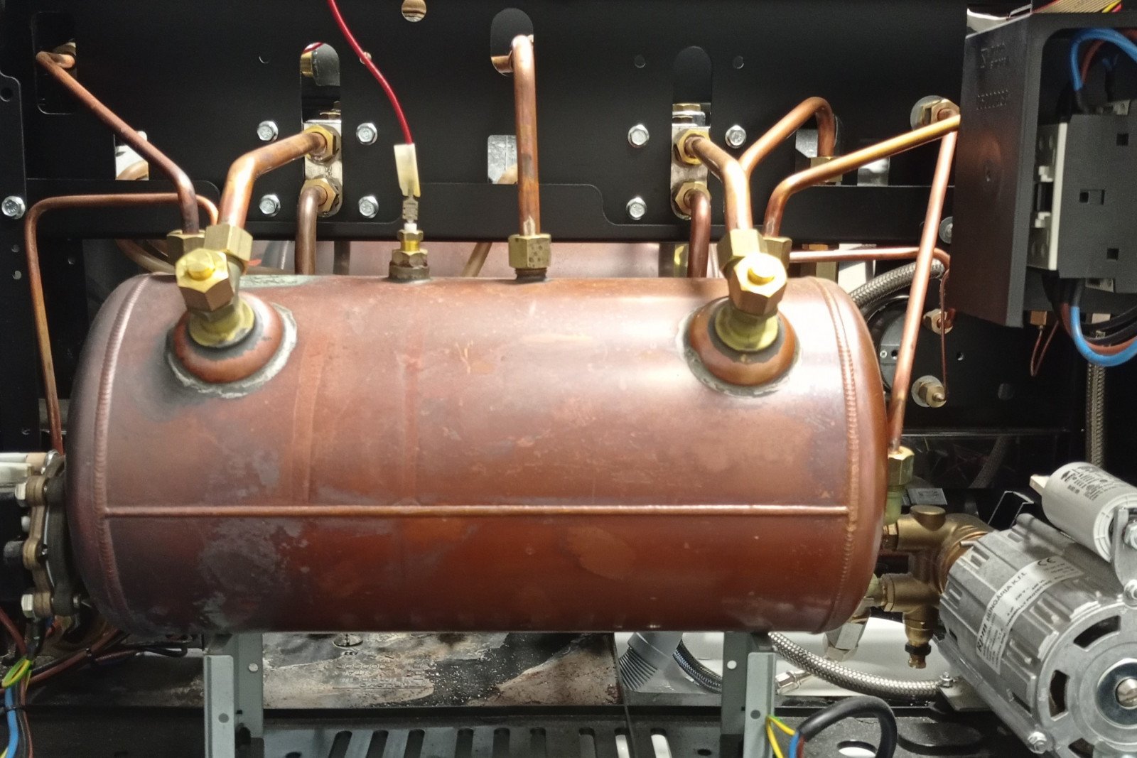 How to choose a professional coffee machine? :: Green Plantation