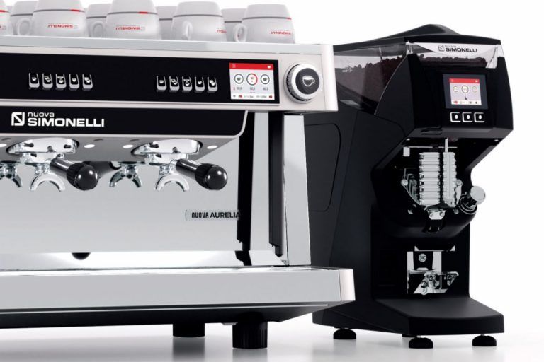 Nuova Simonelli Aurelia. La cafetera profesional de nueva generación ...